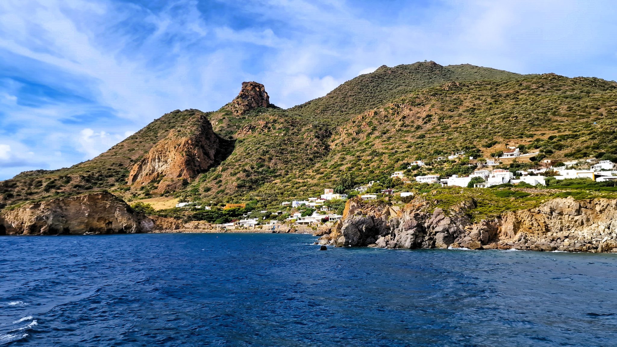 Vulkanski Eolski otoki – Potepanja